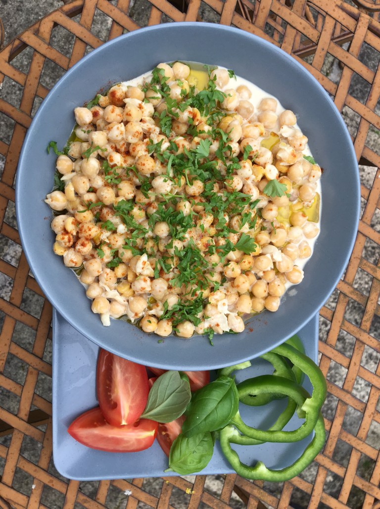 Msabaha – Lebanese Chickpeas (A tasty twist on hummus) | beach house ...